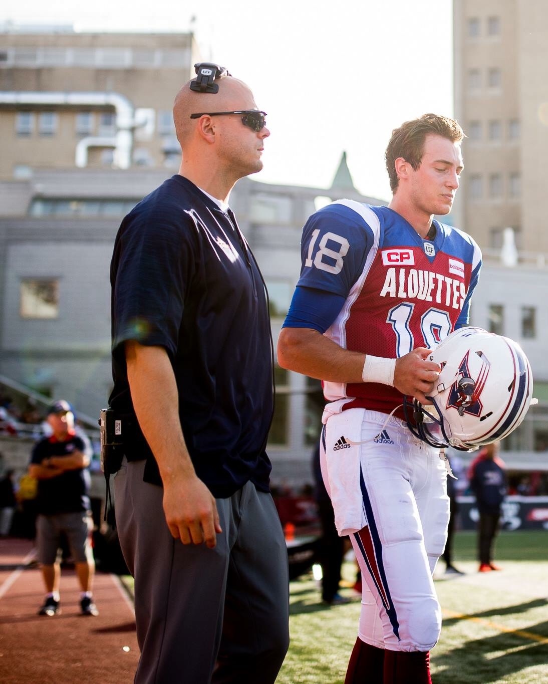 Jason Hogan nommé entraîneur des quarts-arrières